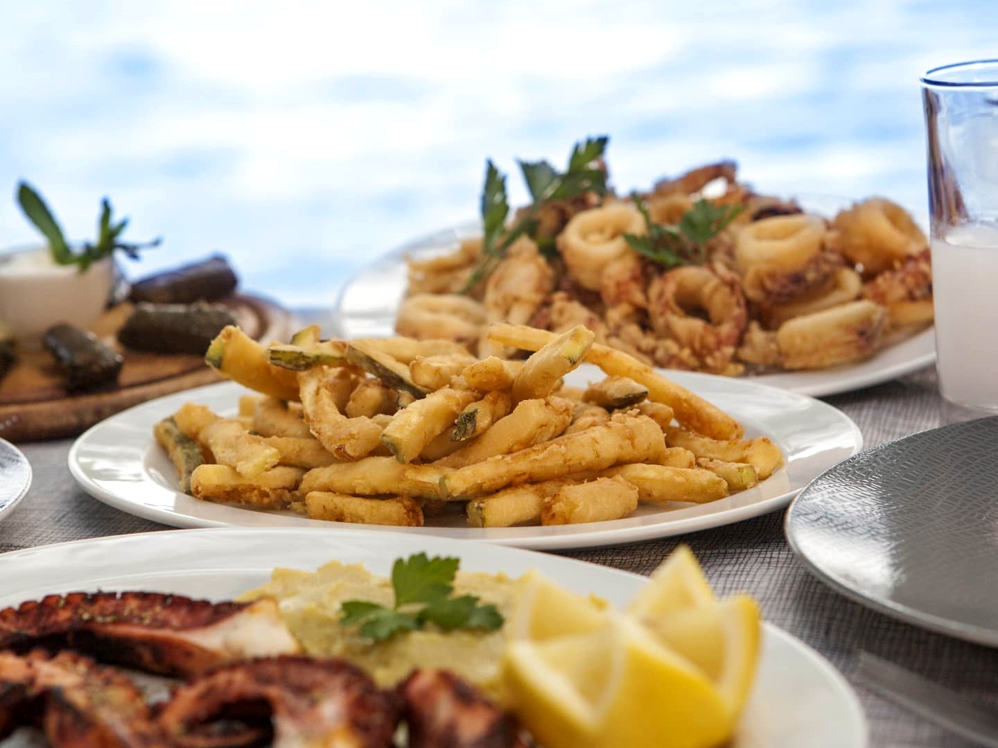 Ostria Restaurant: Τέτοιες γεύσεις πρέπει να έχουν οι διακοπές στο νησί ...